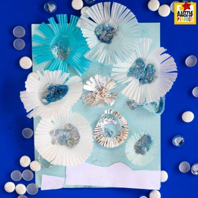 Easy Snowflake Craft for Kids with Cupcake Liners - A Little Pinch of ...